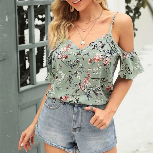 Tops | Coldshoulder Botanical Flowy Top | Poshmark